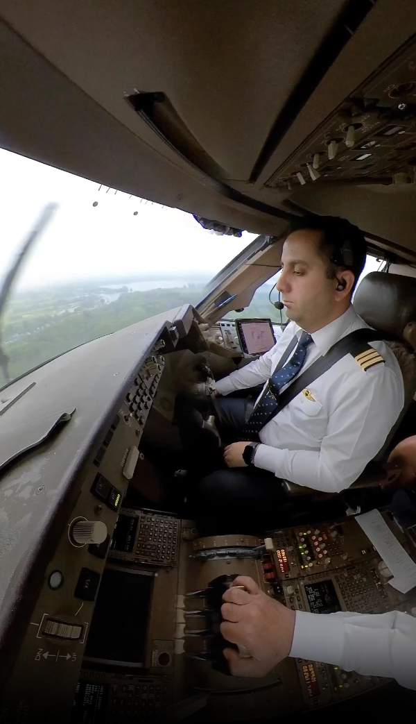 Determined Pilot: Boeing 747 Wet Runway Landing