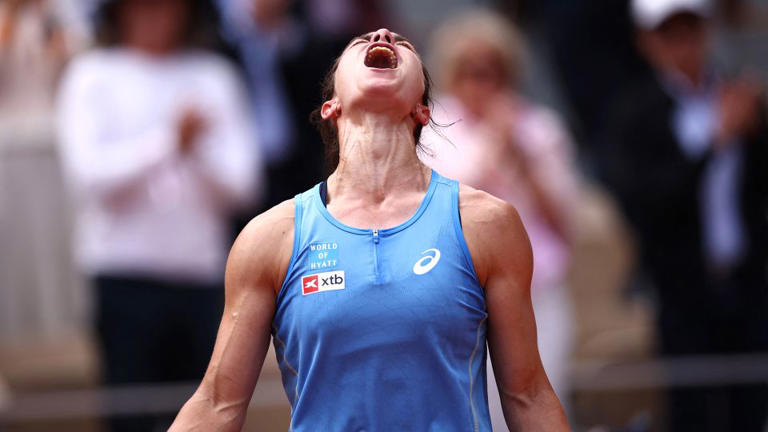 Wildcard Lois Boisson, ranked No. 361 in the world, stuns Jessica ...