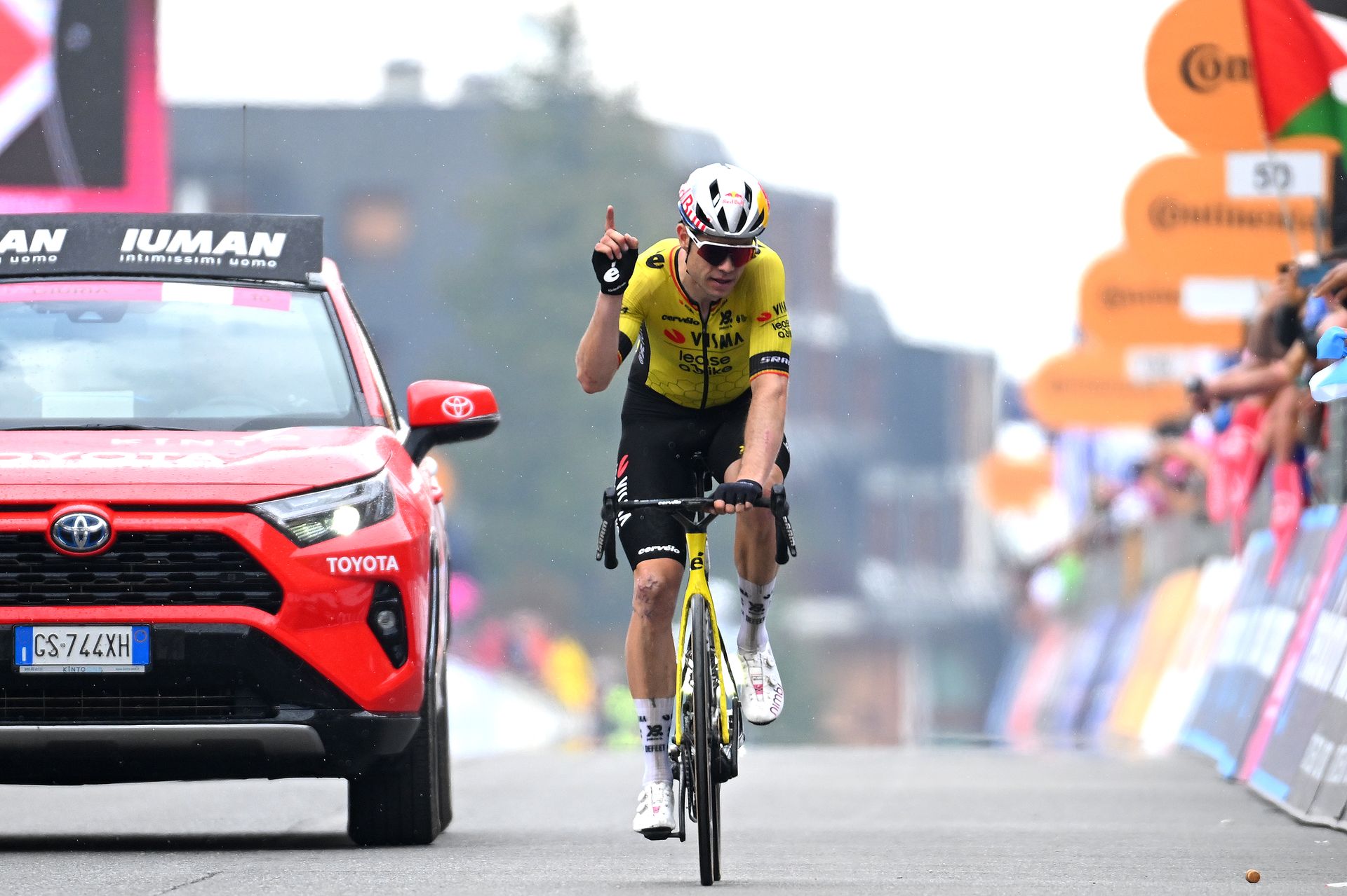 Wout van Aert rode harder than ever on the Finestre to help deliver ...