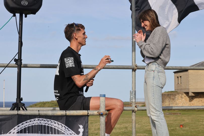 See joyful proposal as man completes running distance of Newcastle to ...