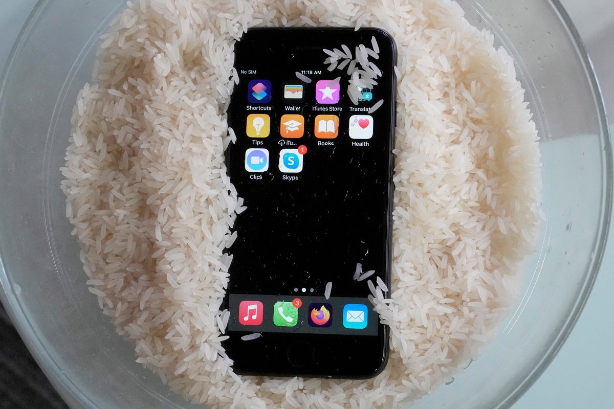 Does putting a wet phone in rice actually work? An expert weighs in