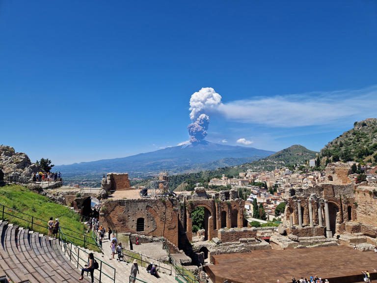 ‘Mount Etna is erupting, look!’ Tourists flee as volcano spews ash and lava