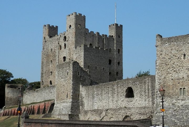 10 Details That Made Medieval Castles More Than Just Fortresses