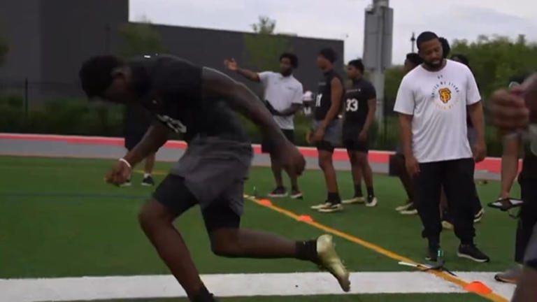 Maryland 5-star commit Zion Elee clocks blazing 4.3 in 40-yard dash (WATCH)