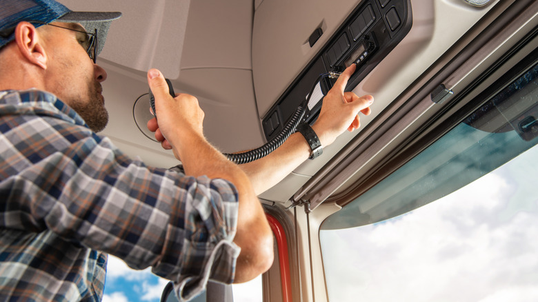 Common Trucker Lingo On The CB Radio (And What It Means)