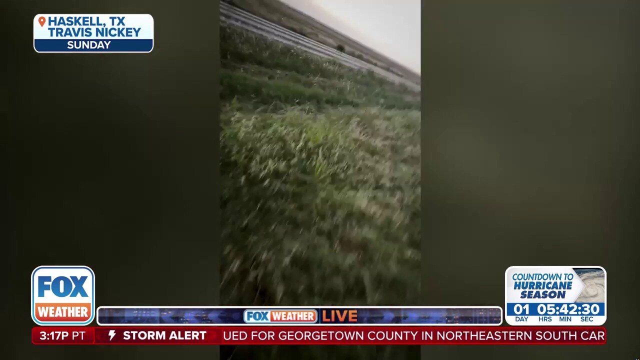 Photographer captures dramatic close-up video of lightning bolt