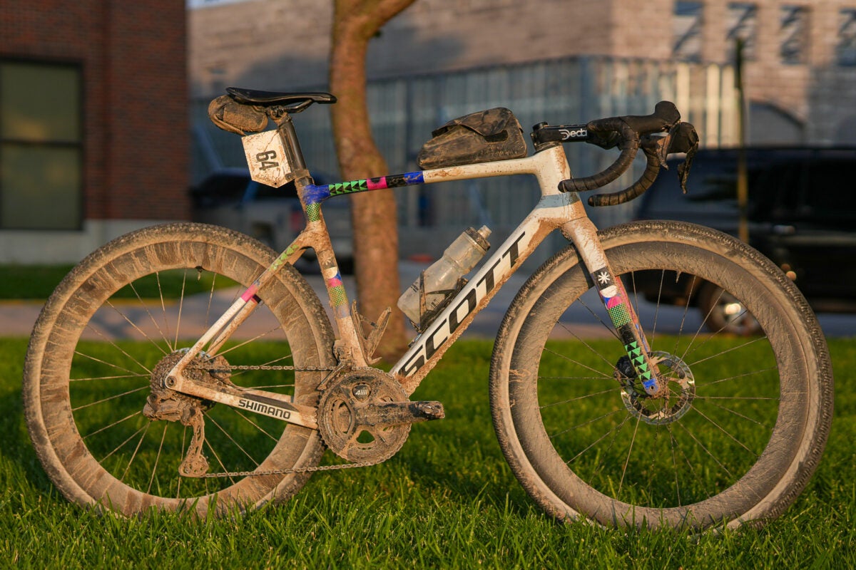 Unbound Bike Check: Elite Men's 200 Winner Cameron Jones' Scott Addict ...