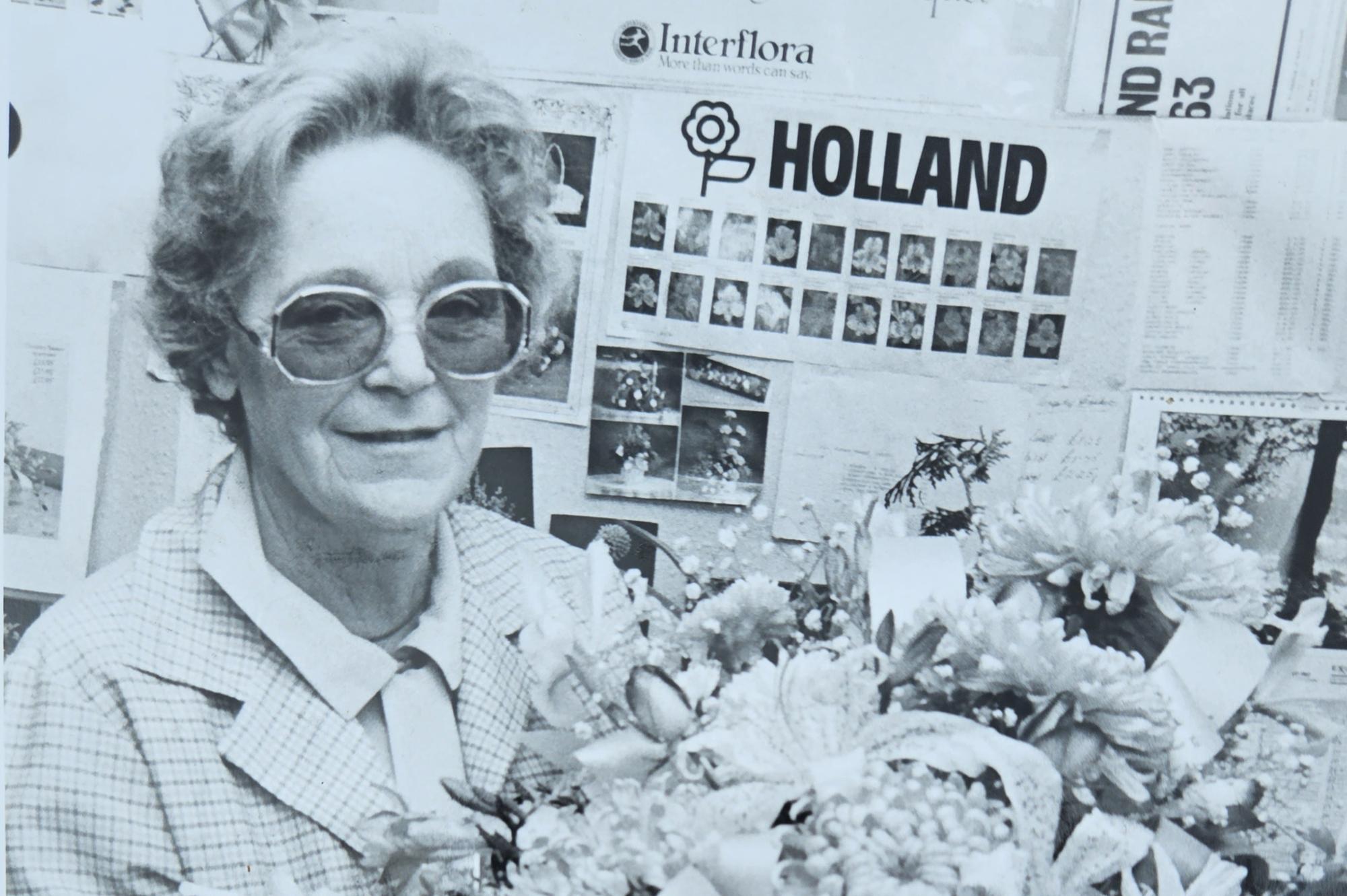 Death of well-known Grangemouth and Falkirk florist Ann Baff, aged 96.