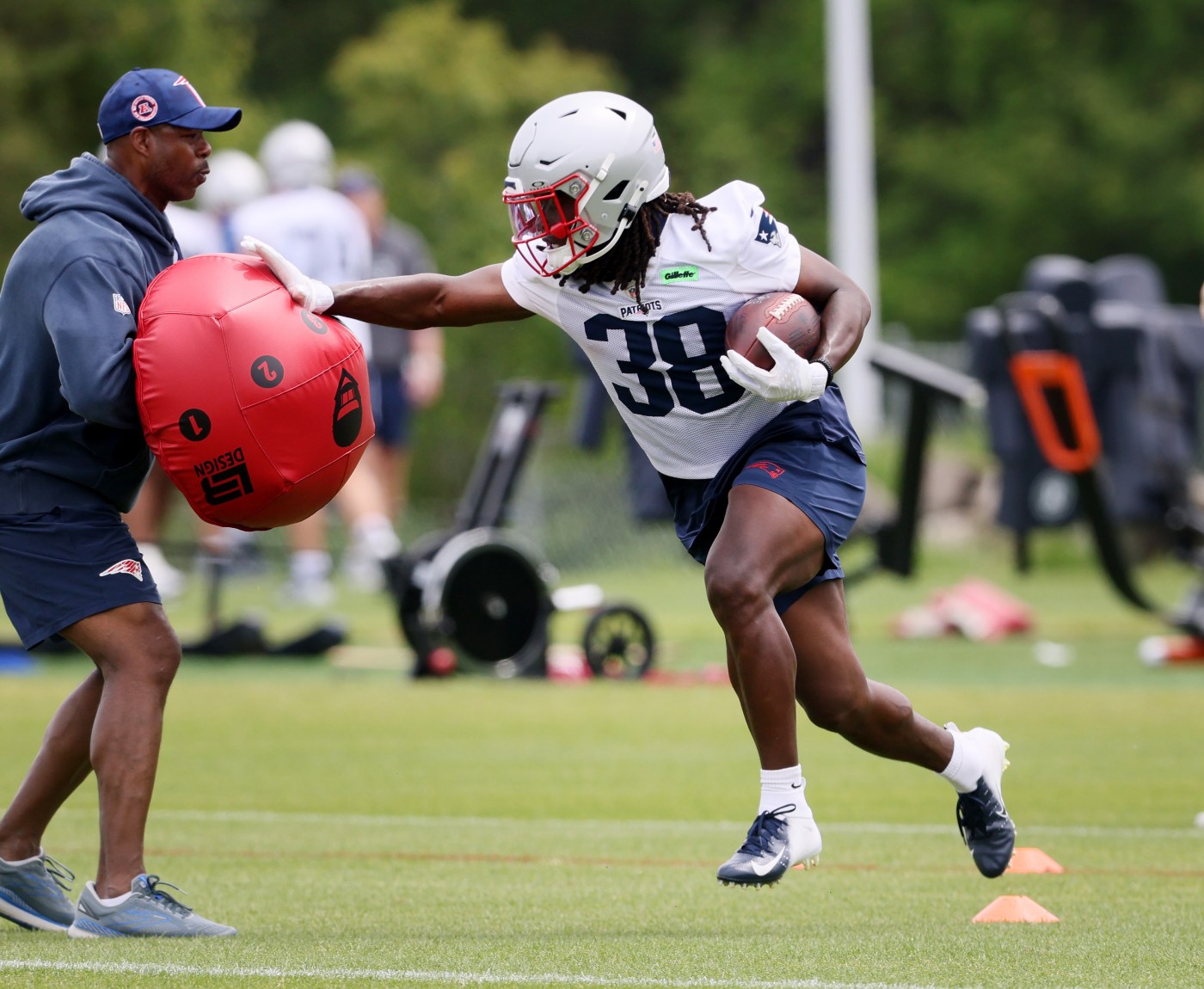 Patriots’ Rhamondre Stevenson hopeful fumbling issues are out of the way