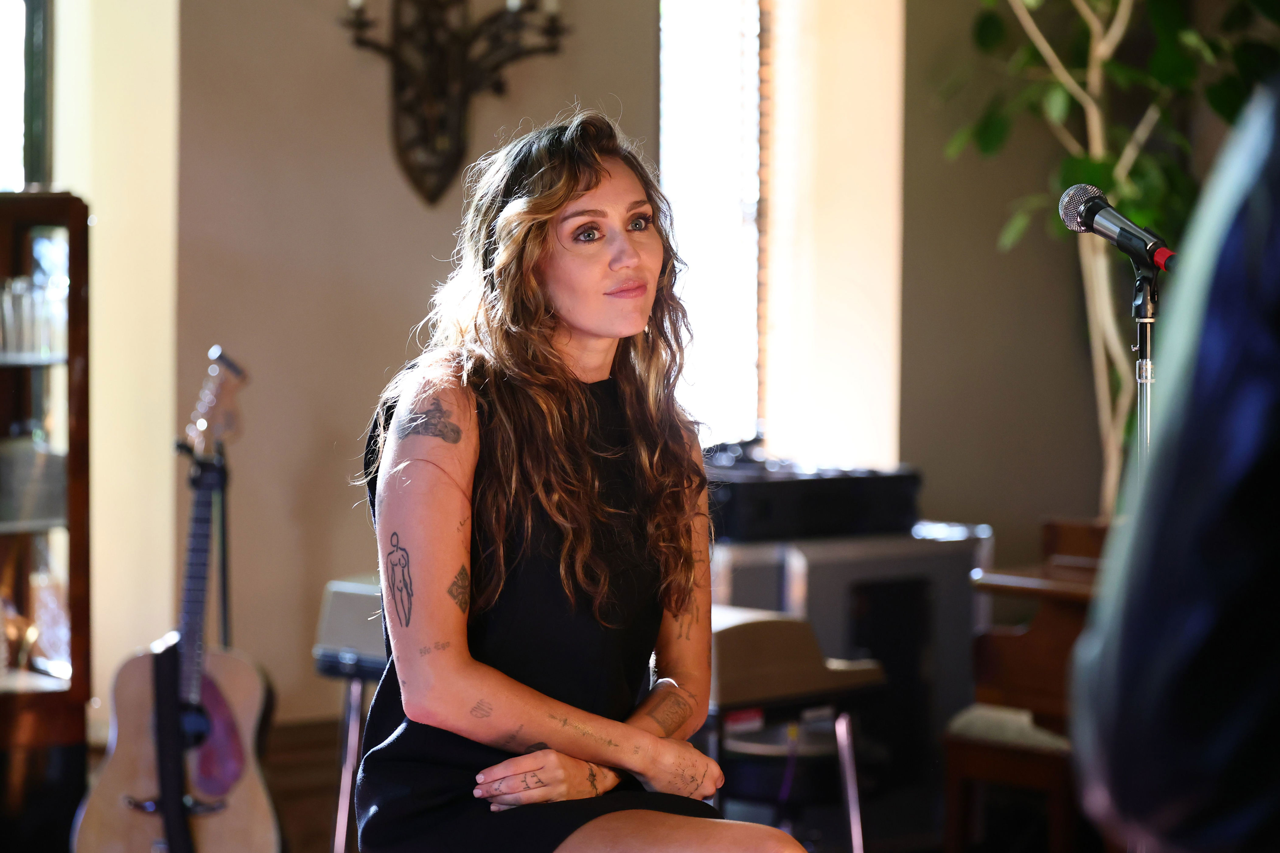 Miley Cyrus Just Got Her Daintiest Tattoo Yet