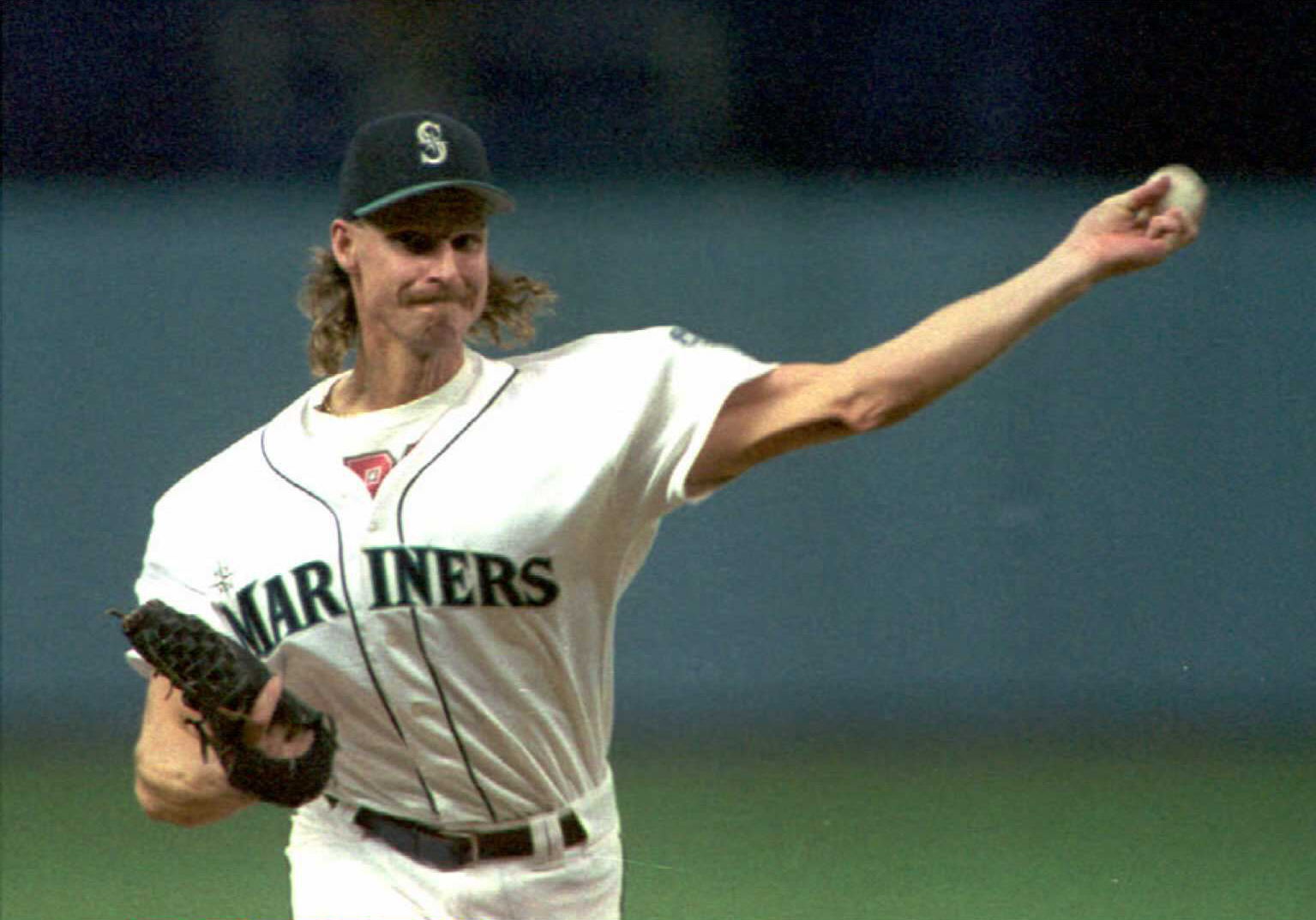 Mariners To Retire Longtime Superstar Pitcher’s Number in 2026