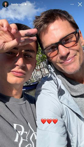 Tom Brady's 15-Year-Old Son Benjamin Looks All Grown Up as They Pose ...