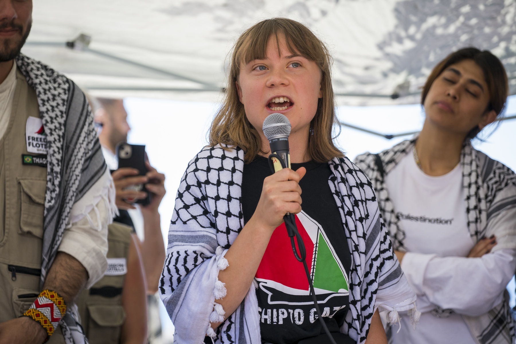 Greta Thunberg Sails to Gaza: Climate Icon Changes Her Battle