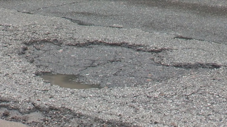 Drivers frustrated by Memphis potholes as city fills thousands