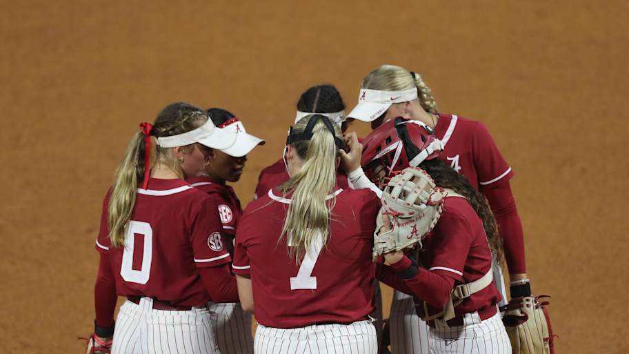 Alabama Softball Pitcher Reveals She Pitched With Fractured Bone in ...