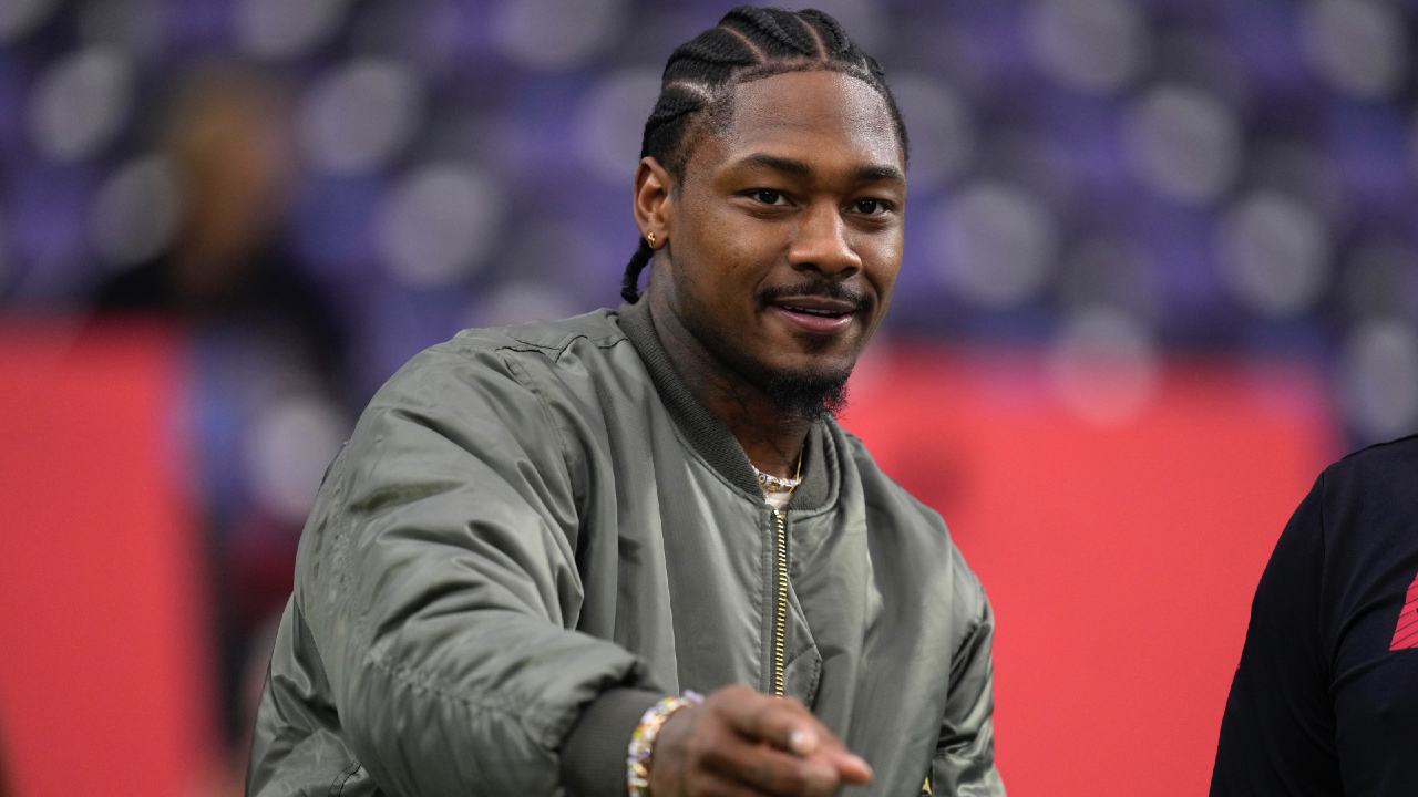 Patriots’ Stefon Diggs attends first practice since viral boat video ...
