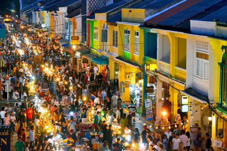 Tourists blast 'walls of people' at vacation spot in world's most ...