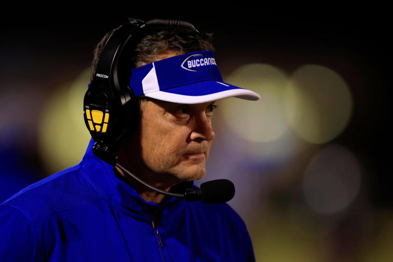 Passing the torch: After 28 years, Marty Lee retires as First Coast ...