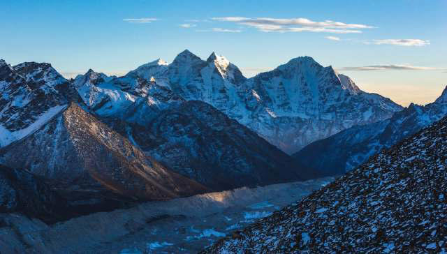 Global experts shaken by fast-moving collapse across iconic mountain ...