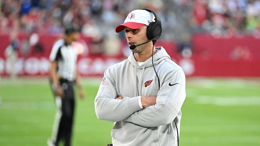 Analyst claims Cardinals' head coach Jonathan Gannon is on the hot seat