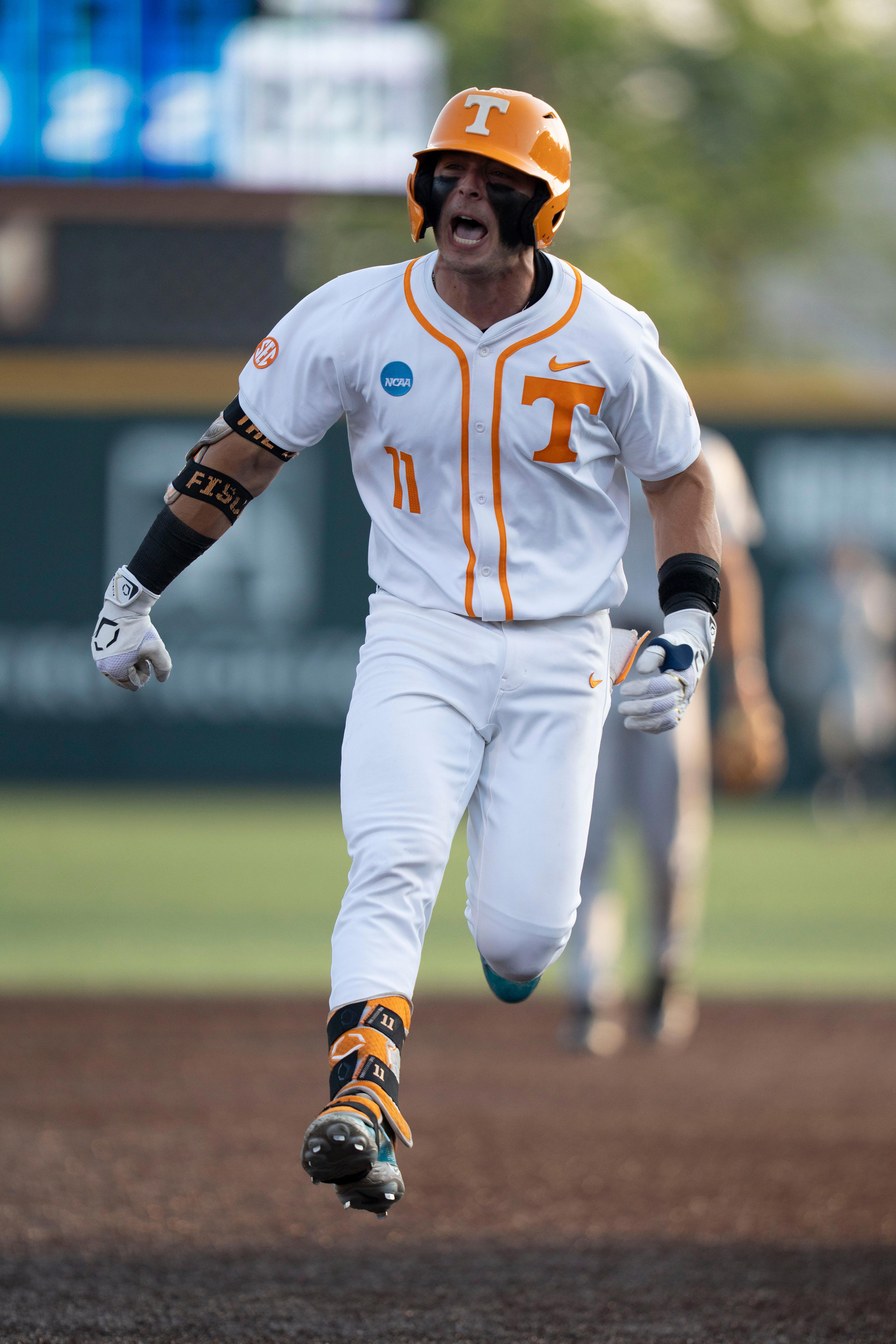 Tennessee baseball makes fifth straight super regional, Liam Doyle ...