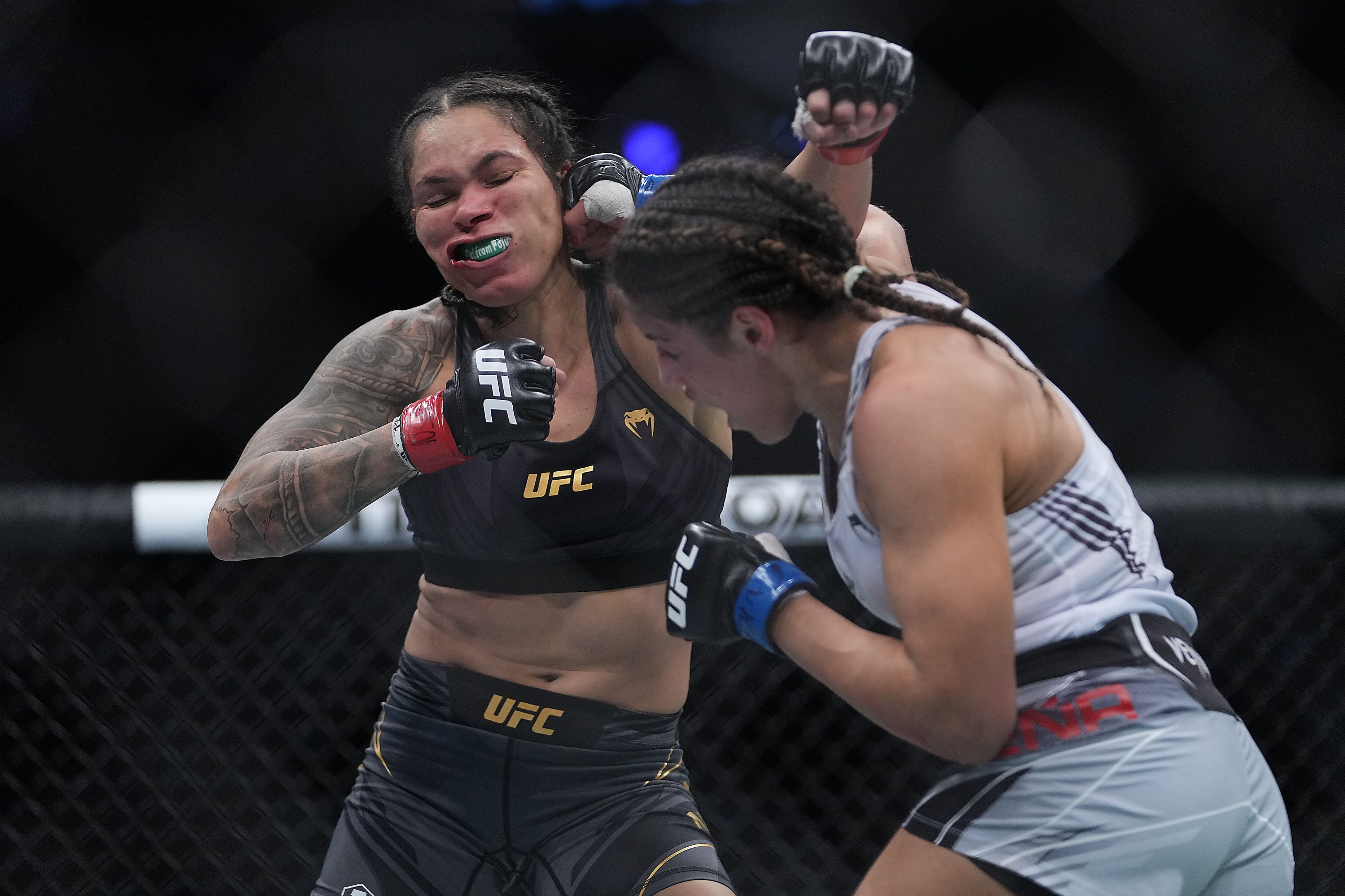 UFC full fight video: Julianna Peña pulls off all-time stunner against ...