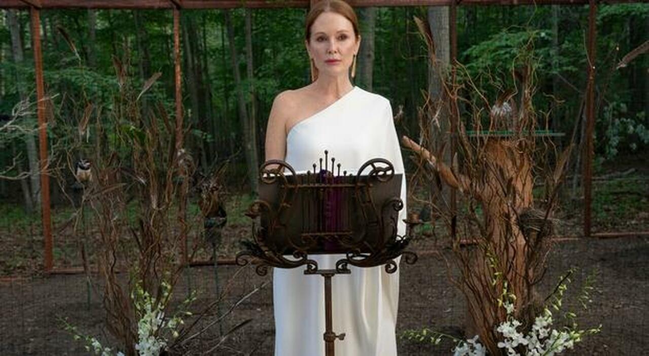 Julianne Moore: «Sirens? Potere femminile e humor nero: ecco come la ...