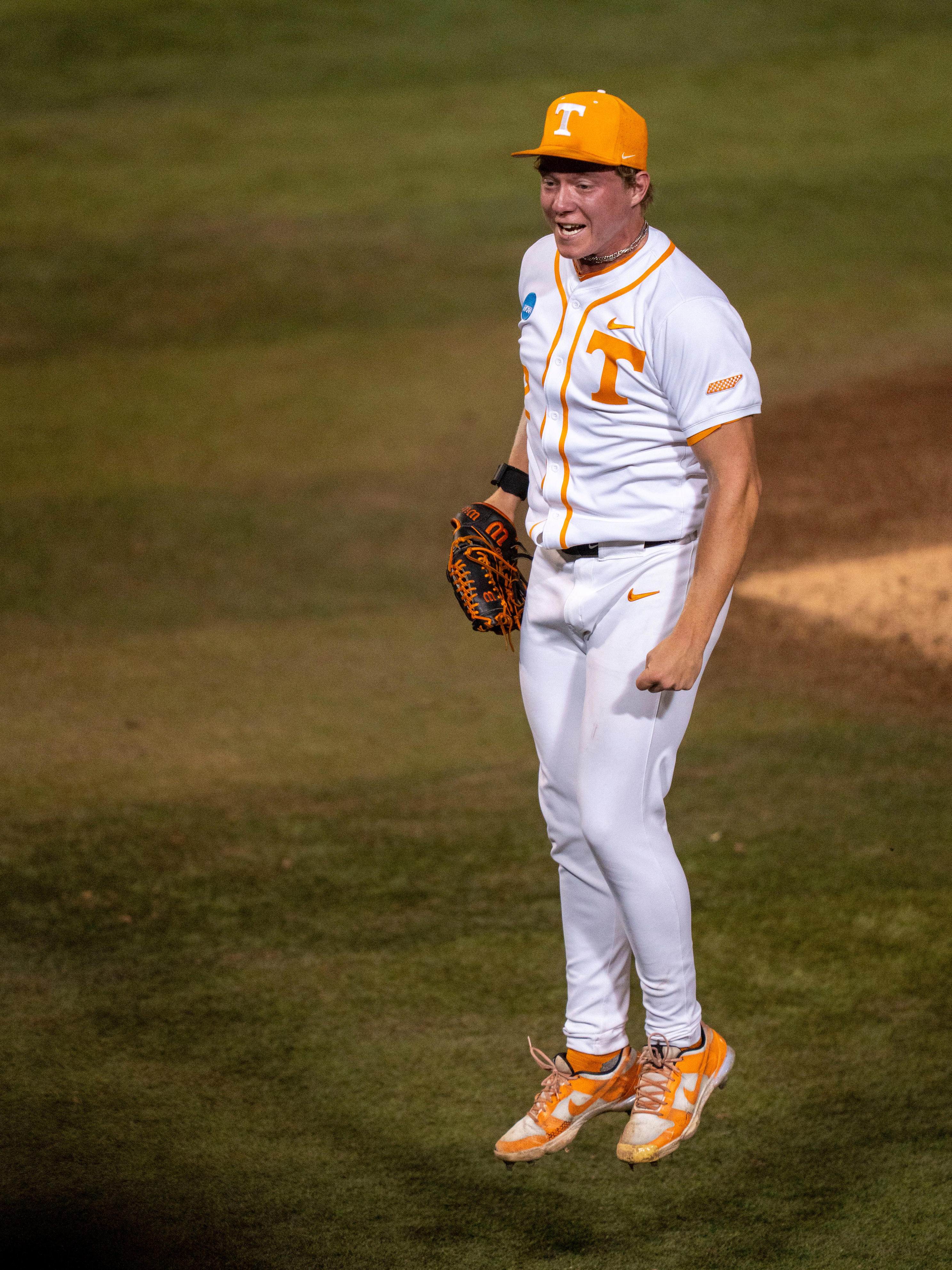 Tennessee baseball announces starting pitcher vs Arkansas in Game 2 of ...