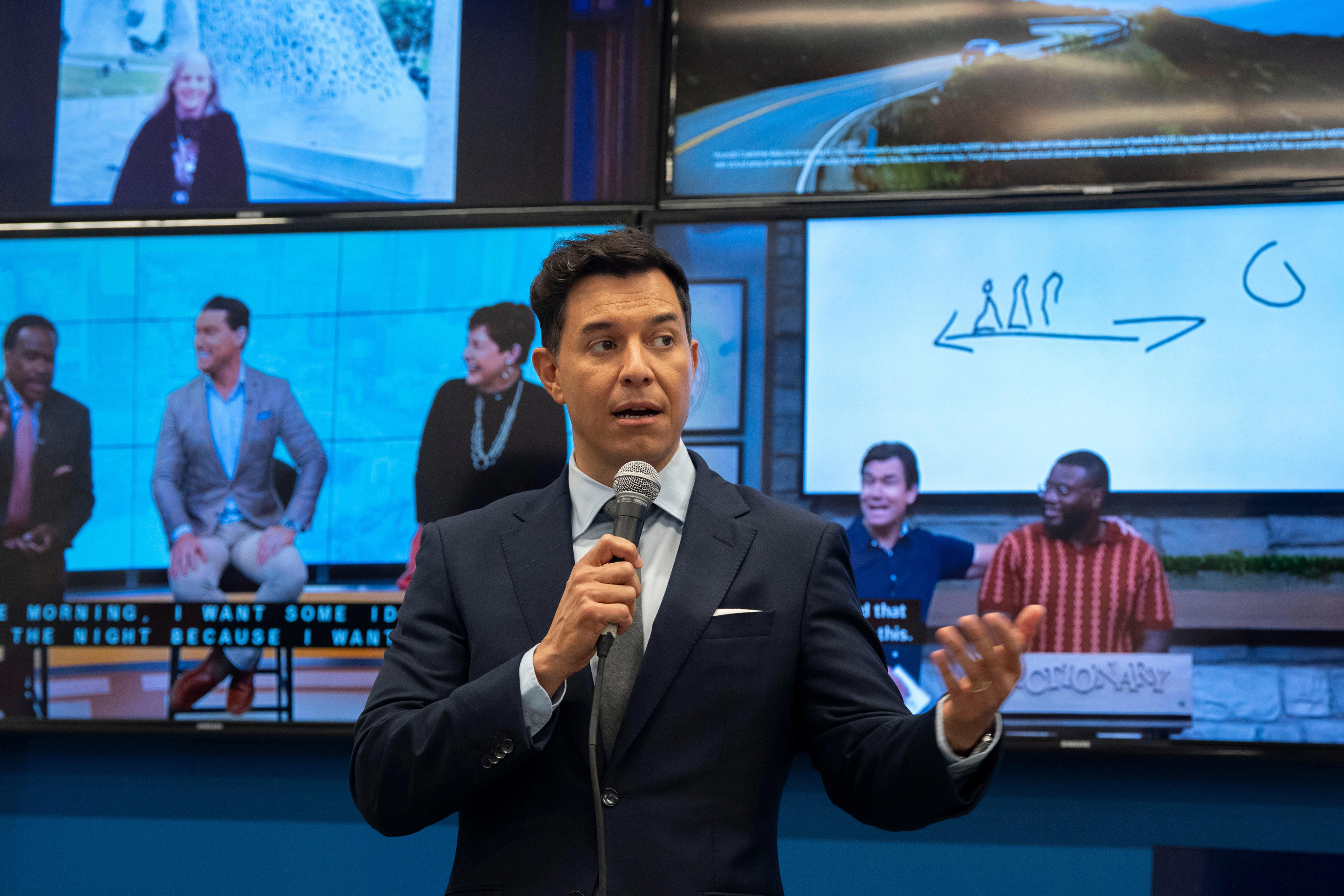 What new NBC Nightly News anchor Tom Llamas loves about Nashville