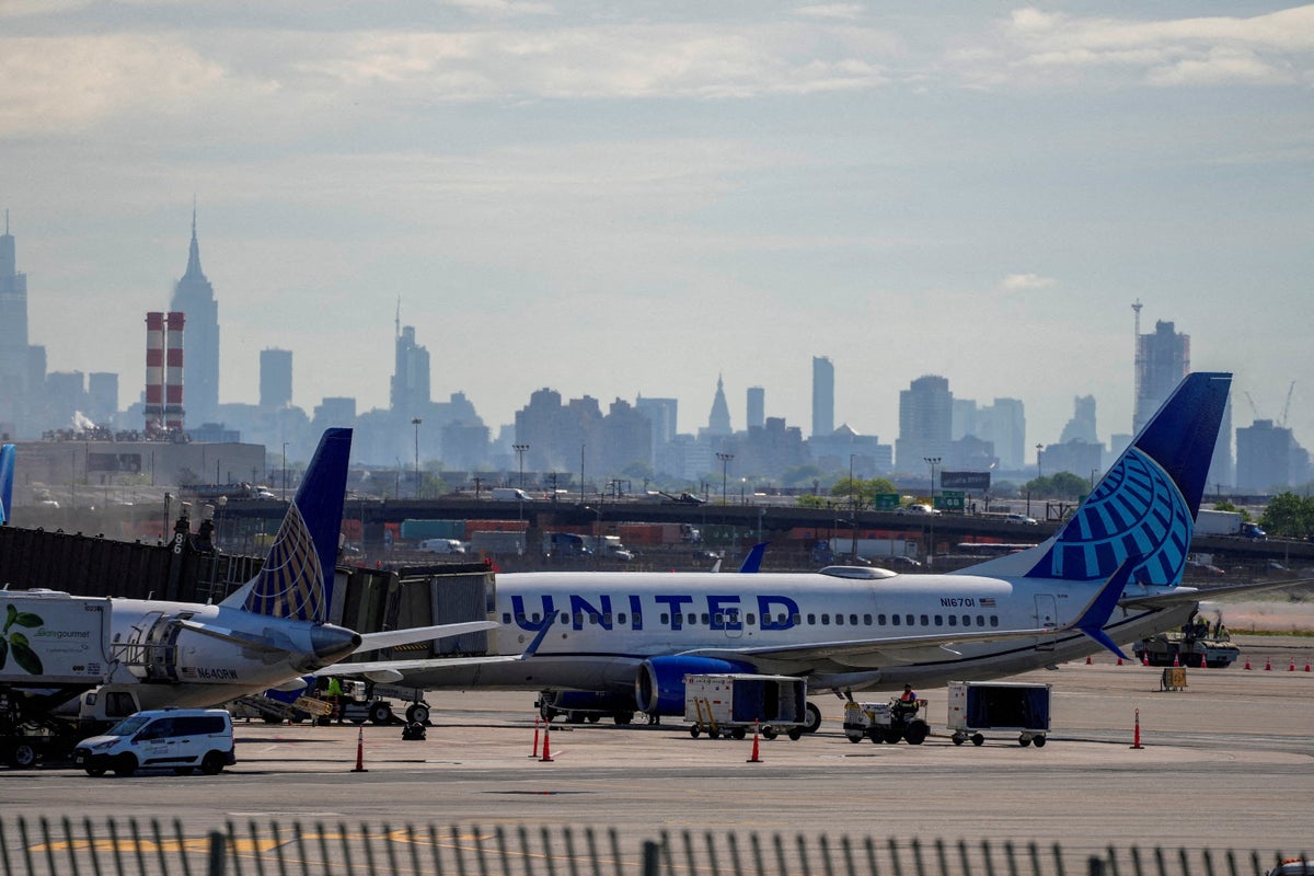 Rare win for Newark airport as runway reopens ahead of schedule ...