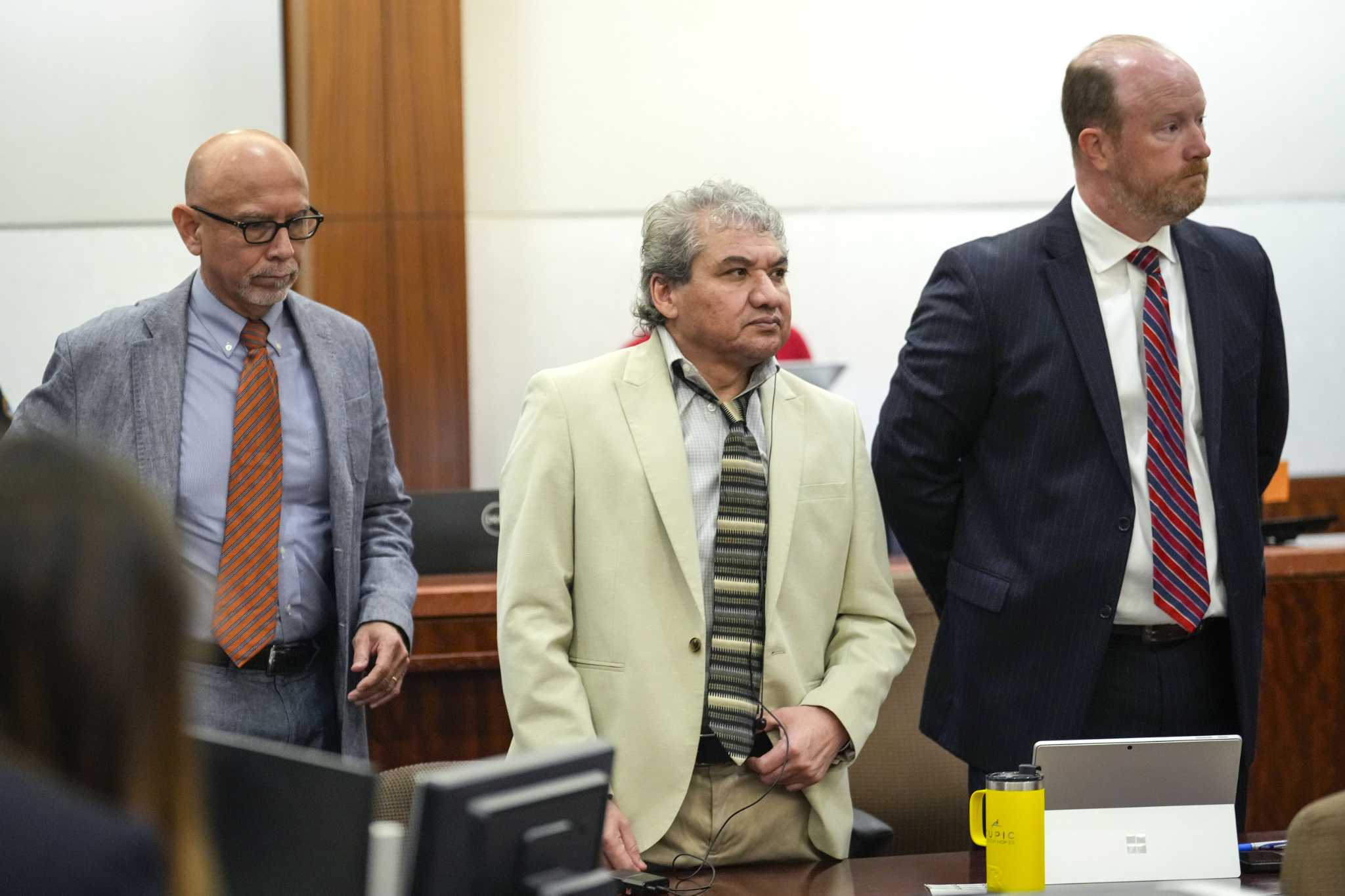 Oscar Rosales 'almost got away' with Harris County Precinct 5 deputy's killing, prosecutors say