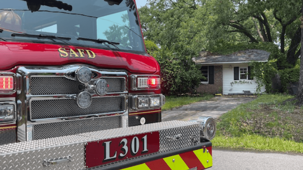 2 people and 1 dog escape garage fire on Boeing Avenue in Charleston