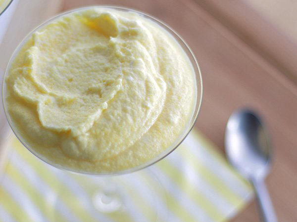 Mousse de manga sem leite condensado: leve e refrescante