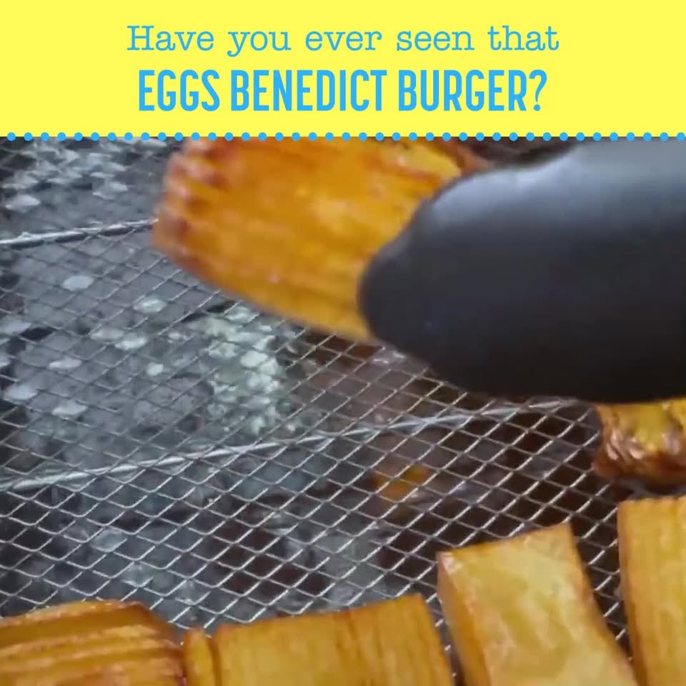 Ever Tried Eggs Benedict Like THIS?! 🍔