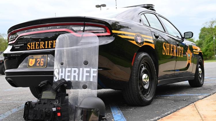 Ashtabula County Sheriff: 'Armed and dangerous' suspect accused of ...