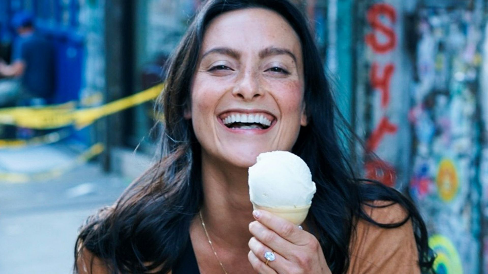 10 Foods That Ruin Your Teeth & 10 That Make Them Stronger