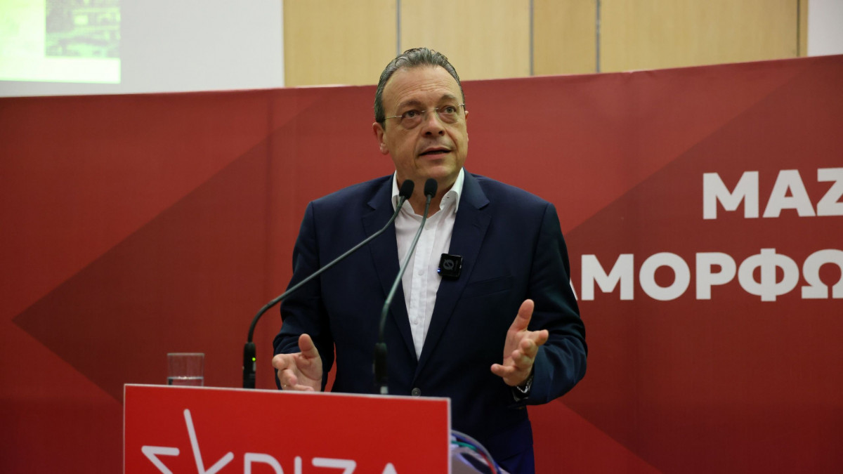 Ο Σωκράτης Φάμελλος παρουσίασε τις προτάσεις του ΣΥΡΙΖΑ για Στέγη ...