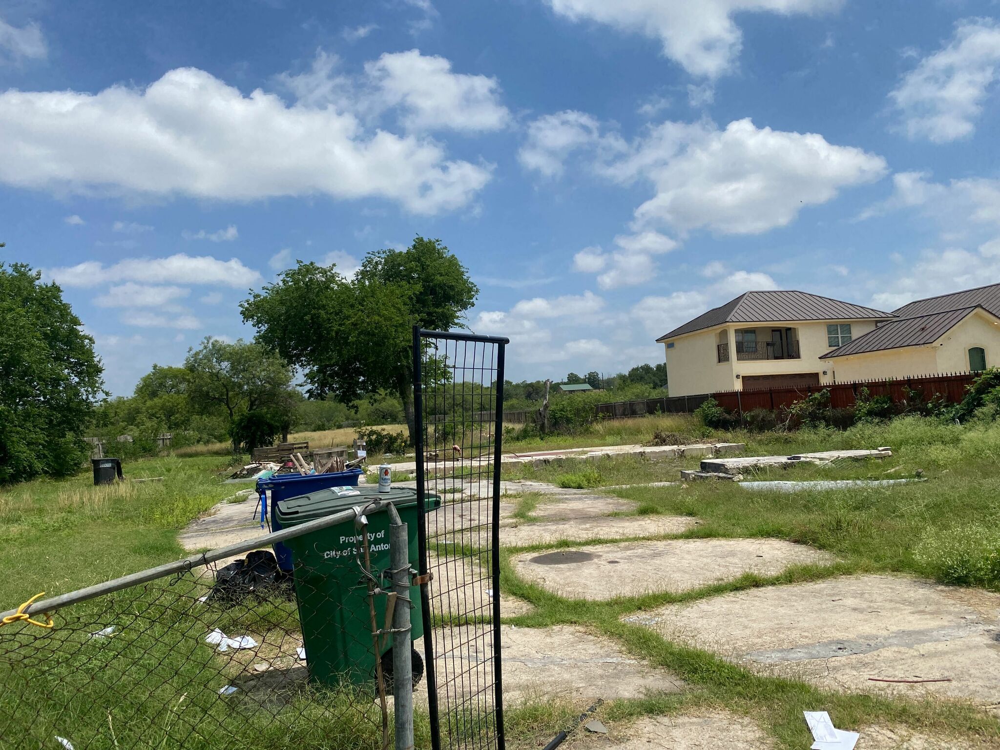 Jonathan Joss' neighbors recall moments before deadly San Antonio shooting