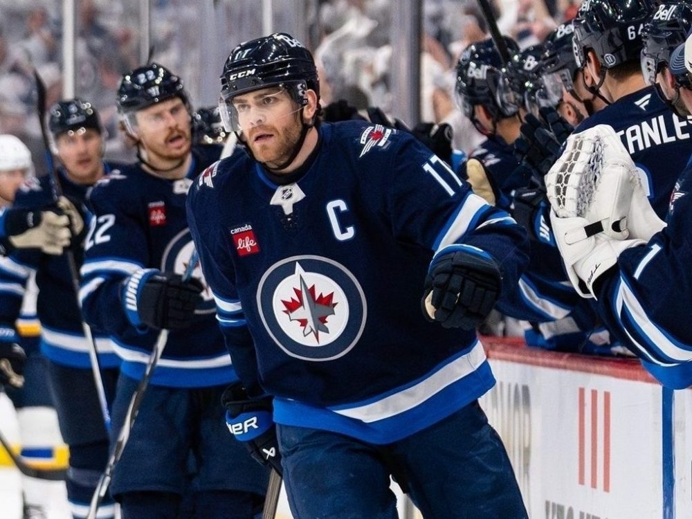 First-place votes, but no Selke Trophy, for Jets' Lowry