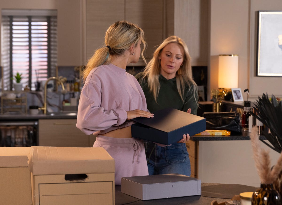 Coronation Street confirms returning character in Betsy Swain story