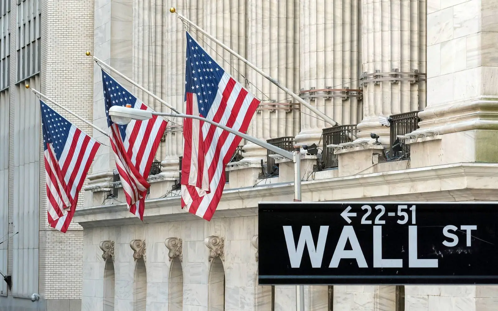 Nasdaq, S&P futures slip as semiconductors drag, payrolls in focus