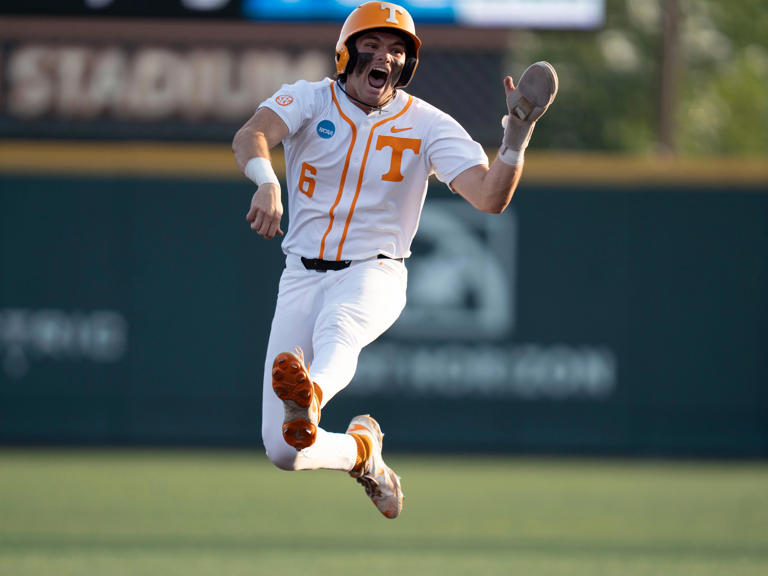 NCAA baseball tournament bracket: Super regional matchups, schedule ...