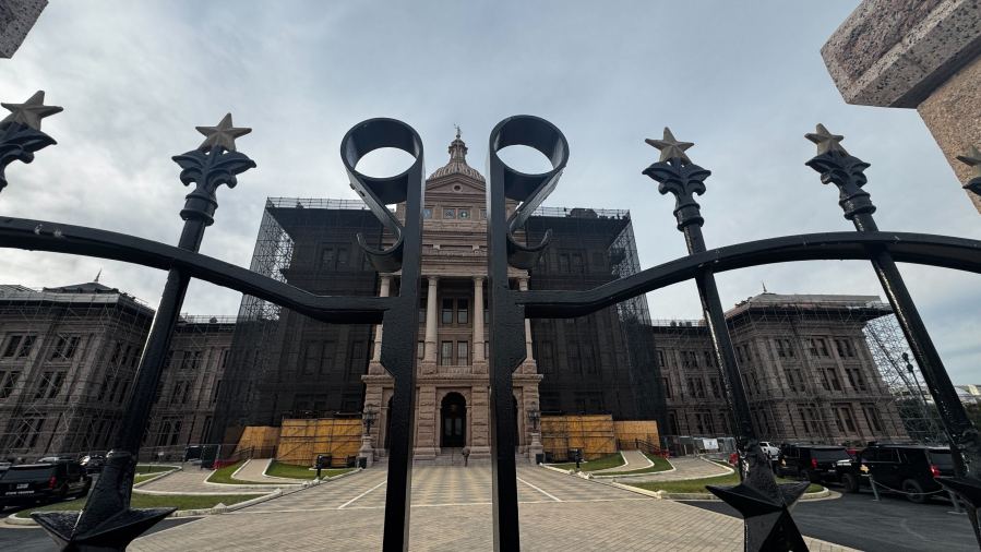 Lawmakers reach last-minute deal on pay raises for Texas judges