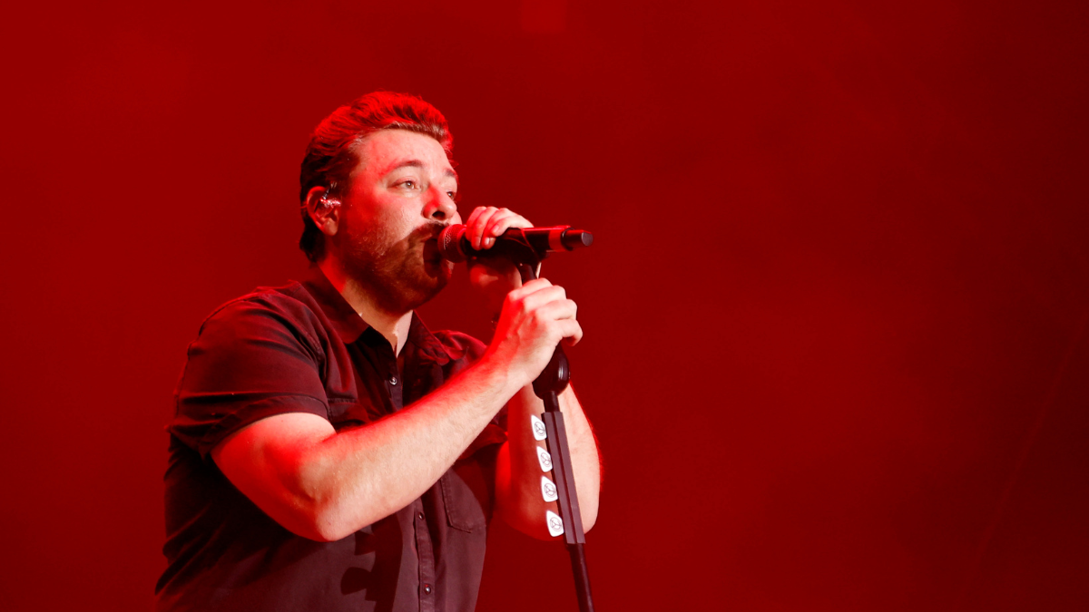 How Chris Young Aims To 'Start Summer Off Right'