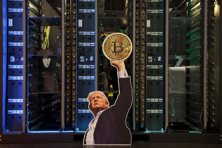 Crypto Bros Celebrate Themselves at Bitcoin's Most MAGA Convention Yet