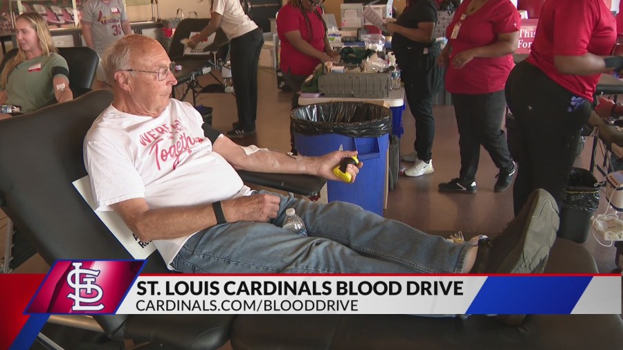 Fredbird helps kick off 22nd annual St. Louis Cardinals Blood Drive