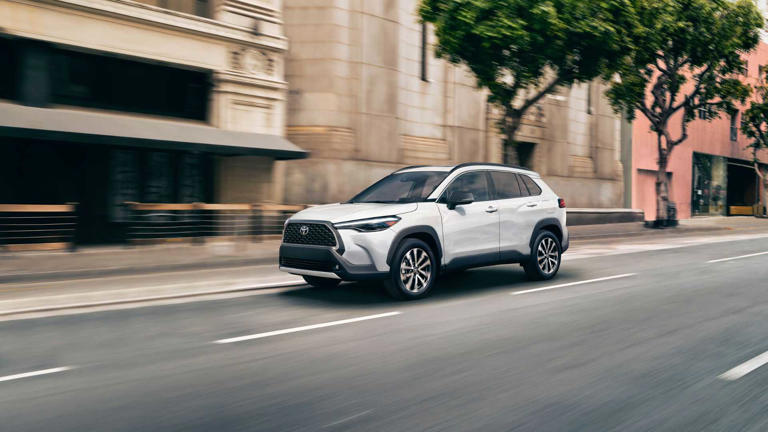 The Most Fuel-Efficient Japanese Hybrid Cars Perfect for Daily Commutes