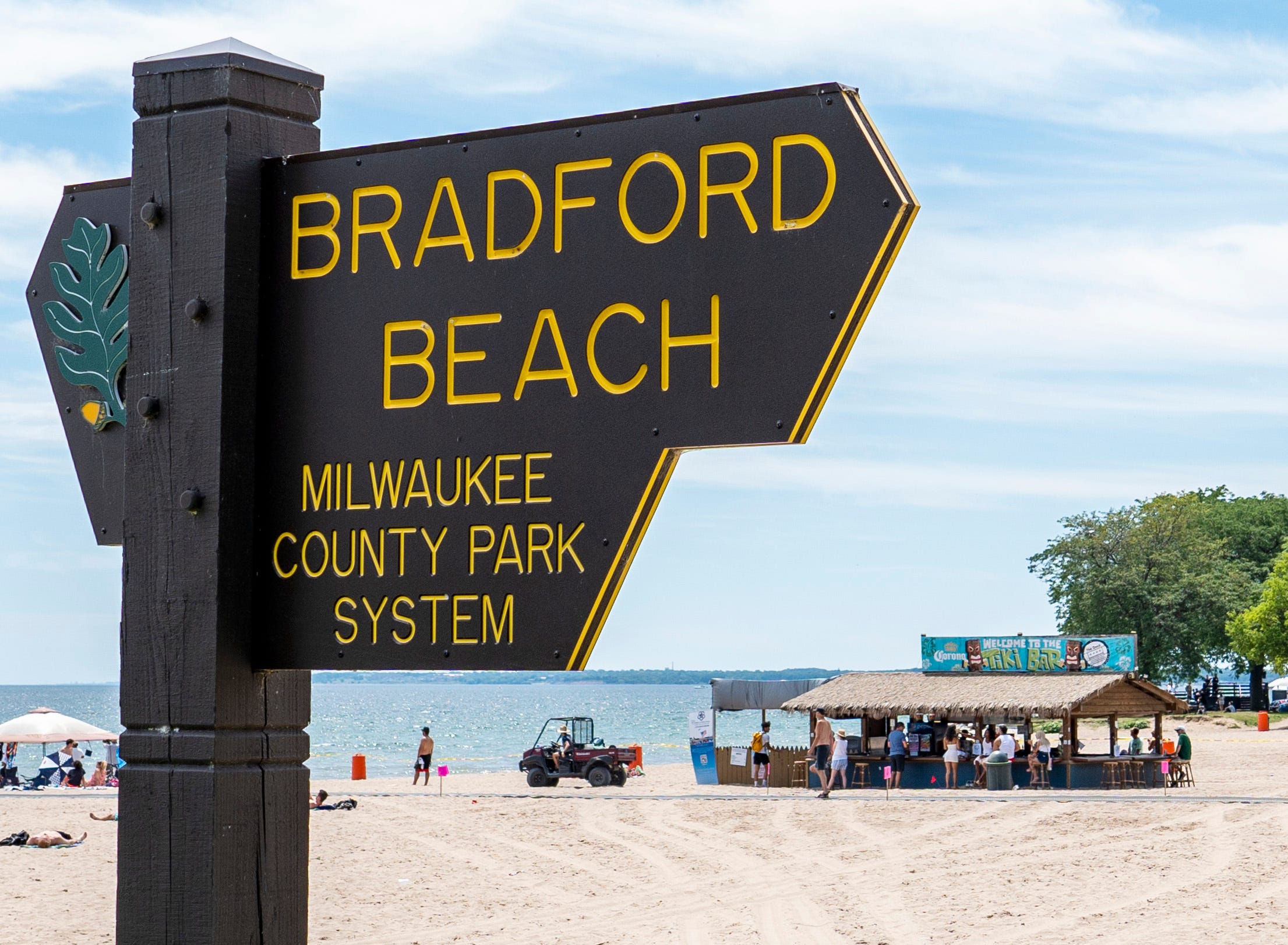 Authorities respond to Bradford Beach parking lot following fight ...