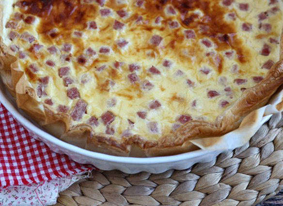 Light ham, cheese, and yogurt quiche!