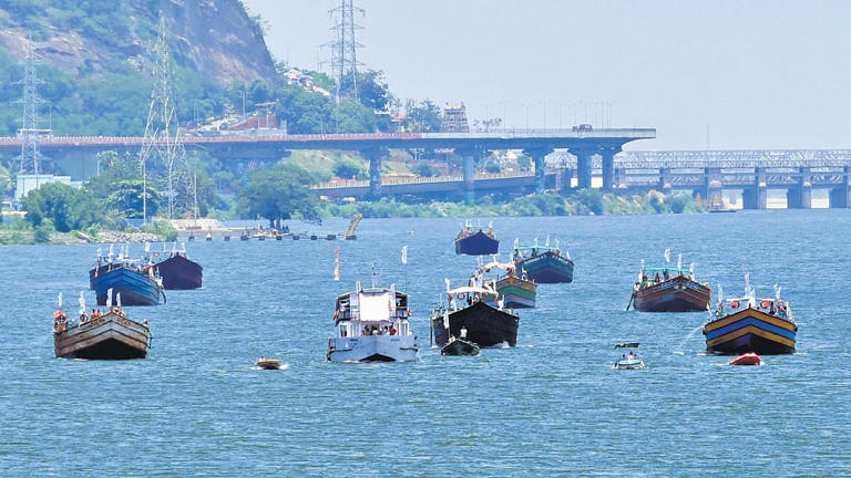 Minister Janardhan Reddy flags off boat marathon, unveils roadmap to ...